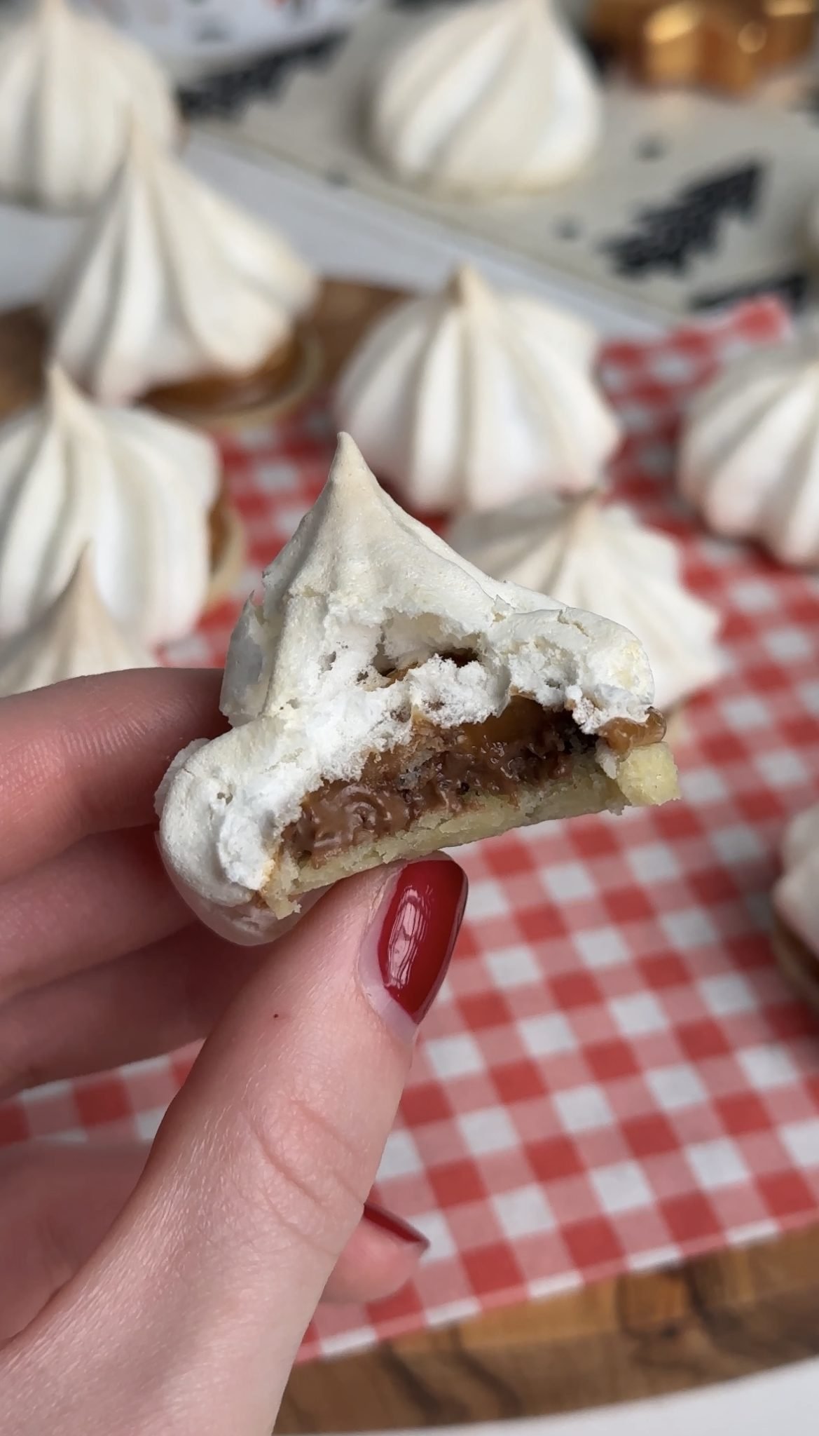 Toffee Meringue Cookies - Izzy's Kitchen